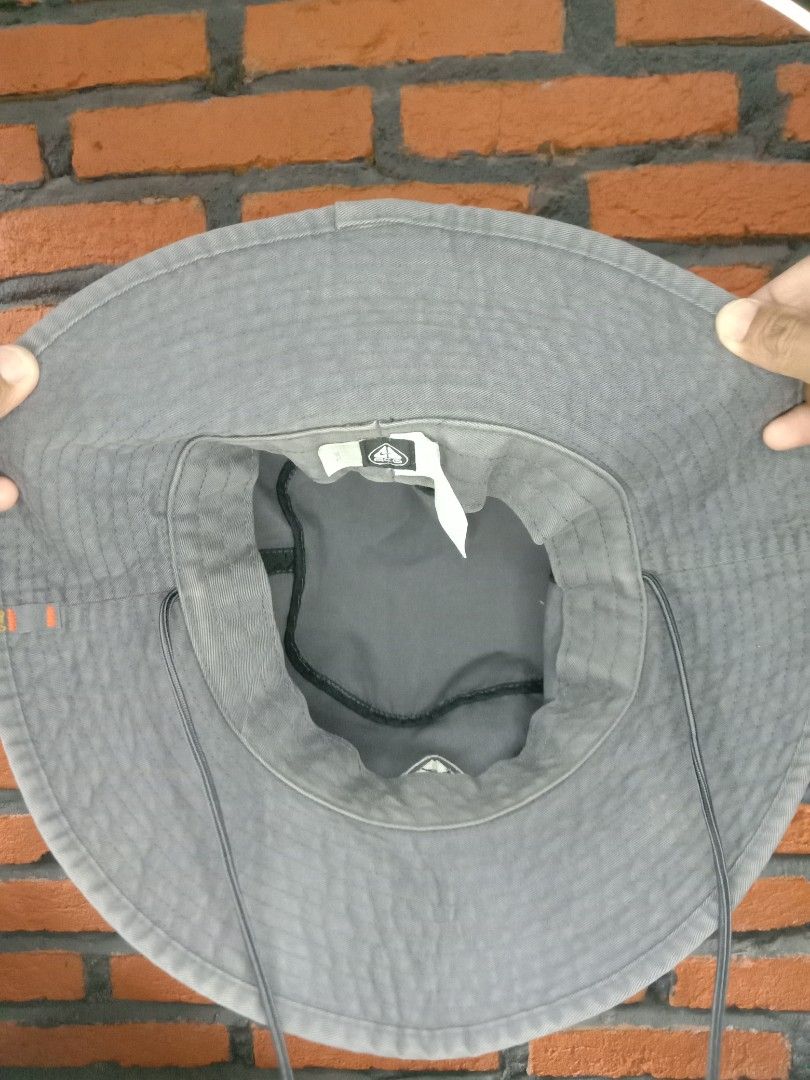 Topi Rimba Nike ACG Second Original buat hiking pantai gunung Bahan ...