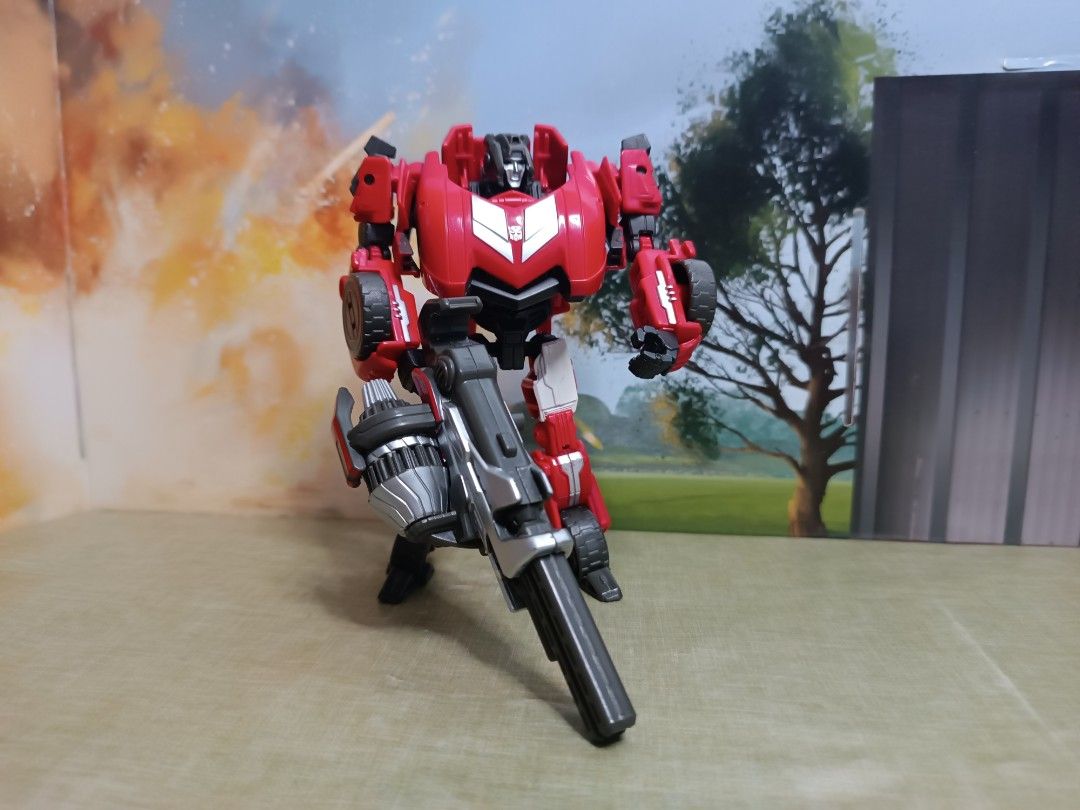 Transformers Generations Fall Of Cybertron FOC Deluxe Class Sideswipe ...