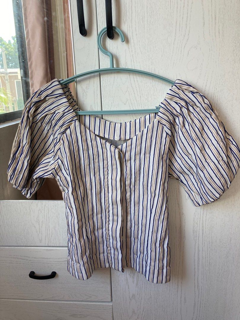 Vertical line blouse, Women's Fashion, Tops, Blouses on Carousell
