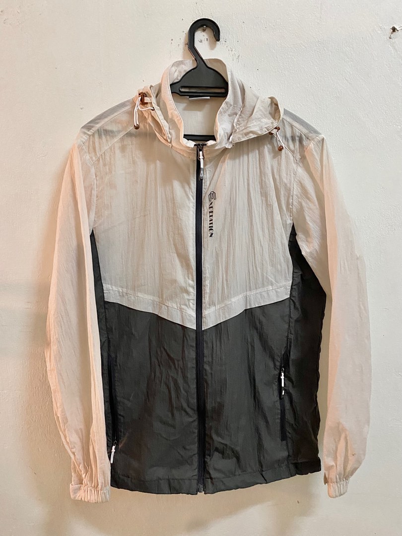 Windbreaker, Women's Fashion, Coats, Jackets and Outerwear on Carousell