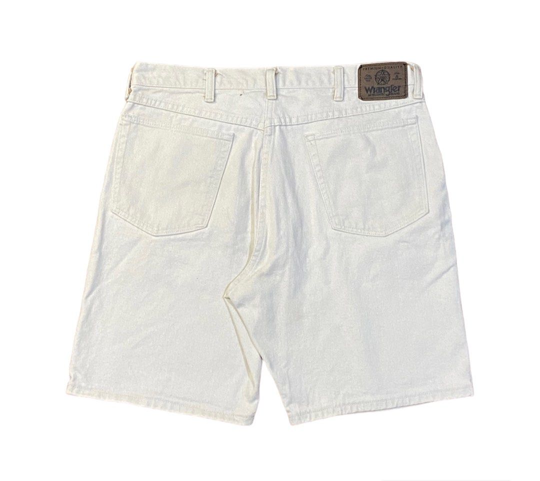 Wrangler Cream Jorts, Men's Fashion, Bottoms, Shorts on Carousell
