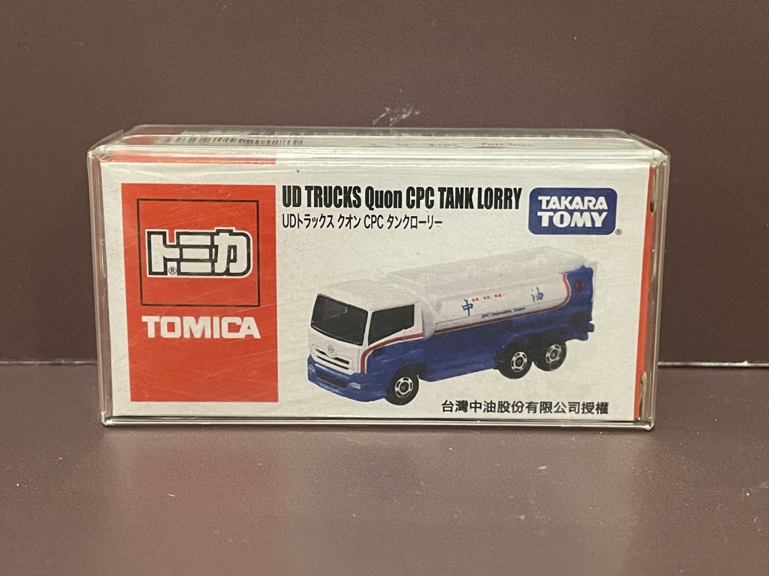 《現時點巴模格》台灣直送 全新 Tomica x CPC 聯名 台灣限定 特注 台灣中油 日產大實力 UD Trucks Quon CPC Tank Lorry 油罐車 紅白盒 [23SC21 ...