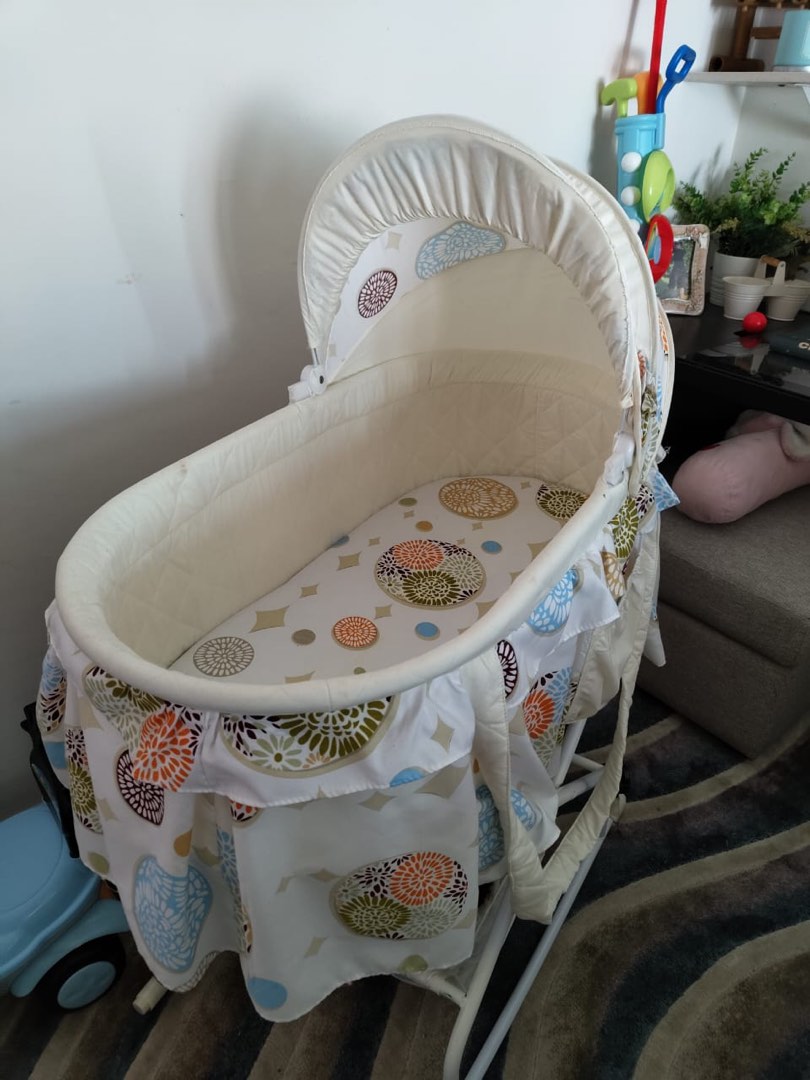 Baby cradle / cot, Babies & Kids, Baby Nursery & Kids Furniture, Cots ...