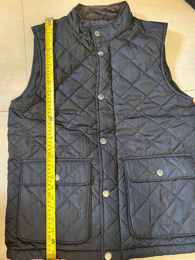 Black Puffer Vest, Men's Fashion, Coats, Jackets and Outerwear on Carousell