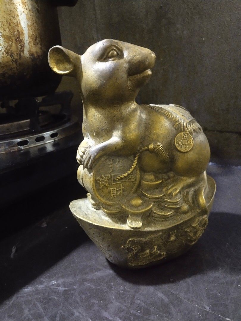 Brass lucky rat statue display, Hobbies & Toys, Memorabilia & Collectibles, Vintage Collectibles ...