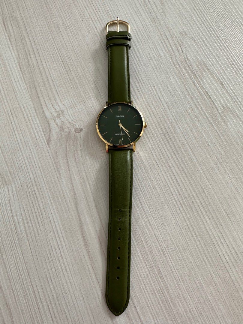 Casio MTP-VT01, 名牌, 手錶 - Carousell