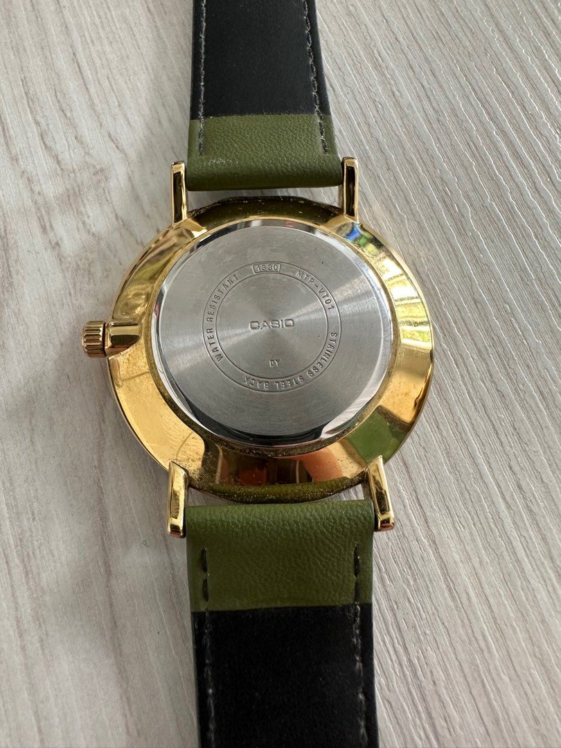 Casio MTP-VT01, 名牌, 手錶 - Carousell