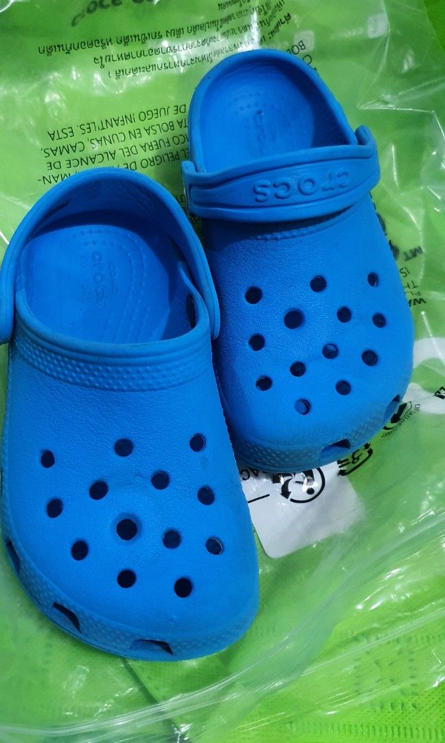 Crocs C9 ideal for 3-5 years old, Babies & Kids, Babies & Kids Fashion ...