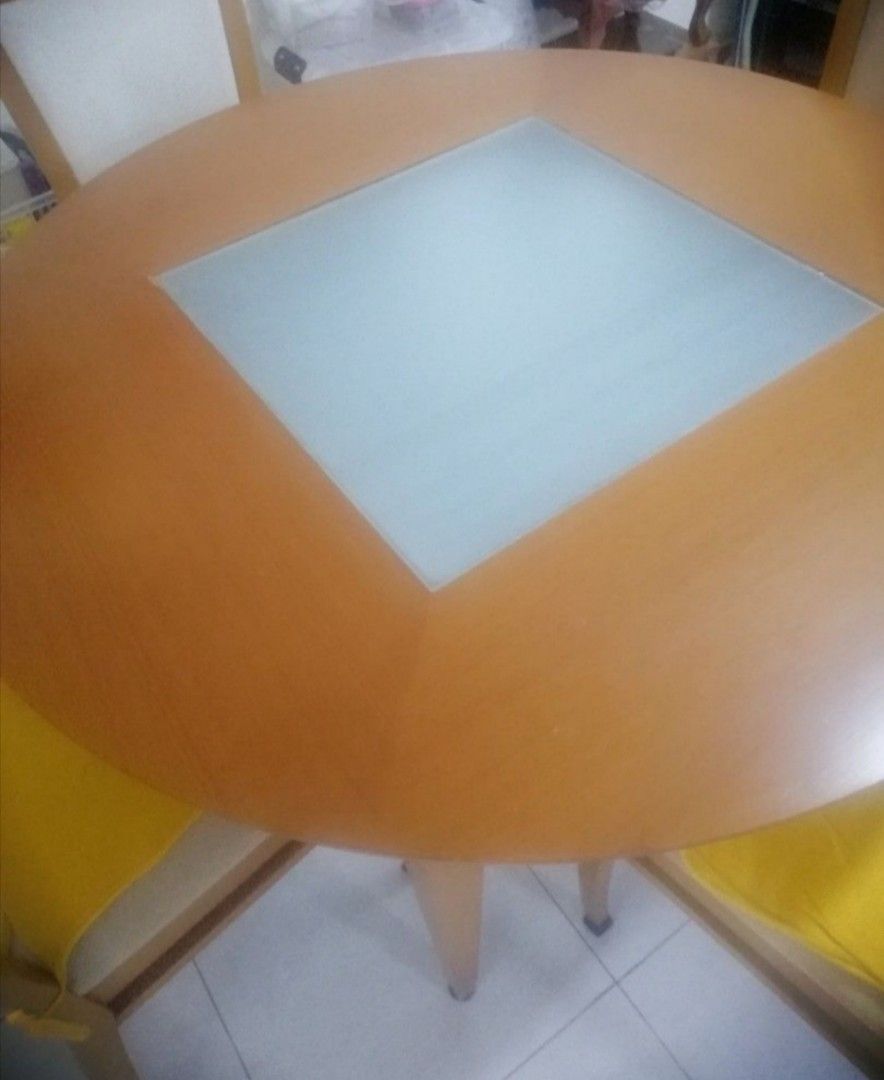 Dining round table 120cm diameter, 75cm height. Comes with set of 4 ...