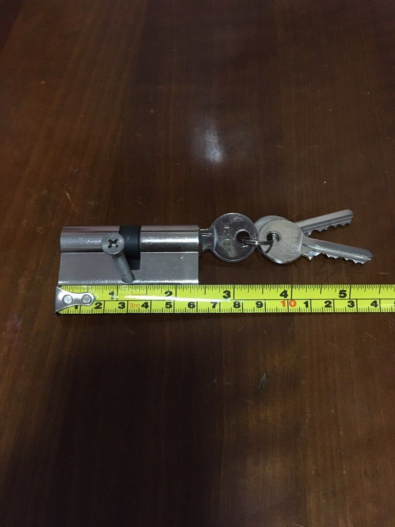 Dorma Cylinder gate lock, Babies & Kids, Baby Nursery & Kids Furniture ...