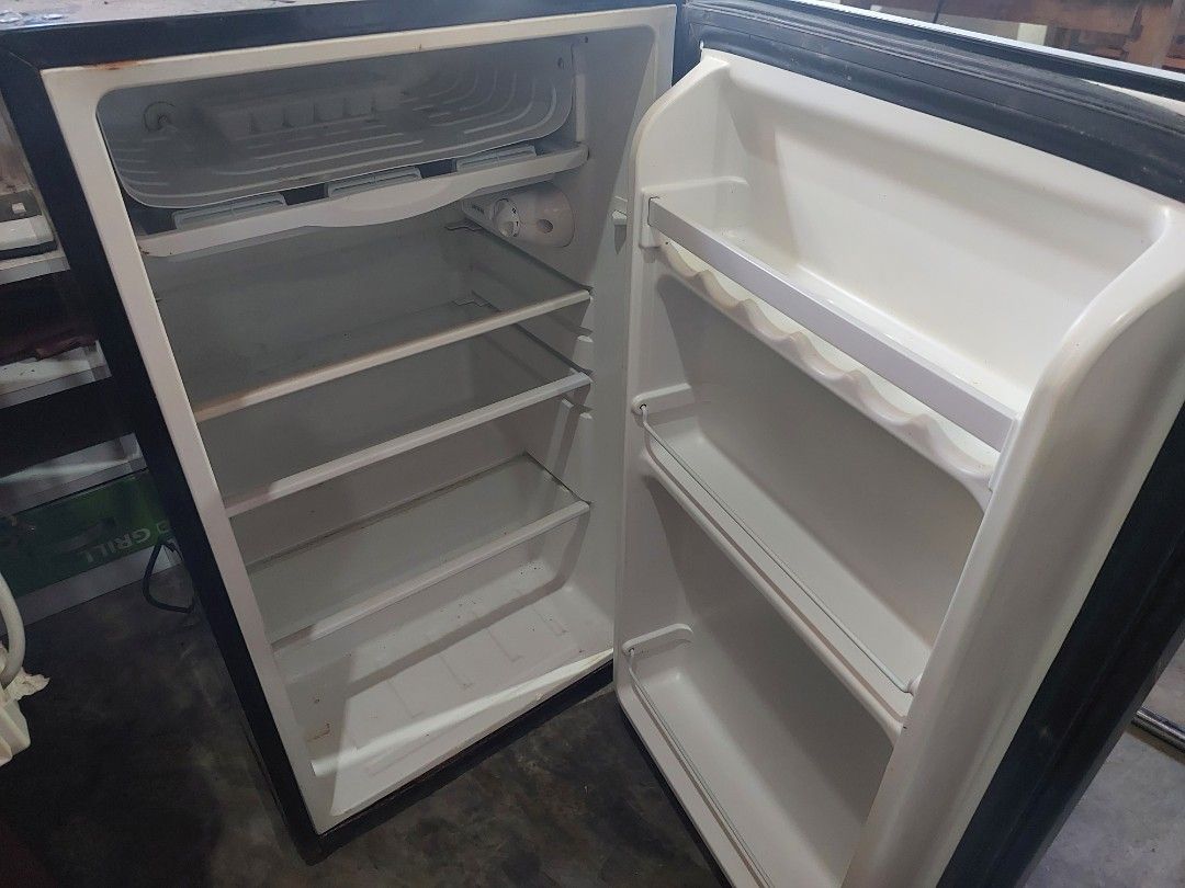 EZY Personal Refrigerator, TV & Home Appliances, Kitchen Appliances ...