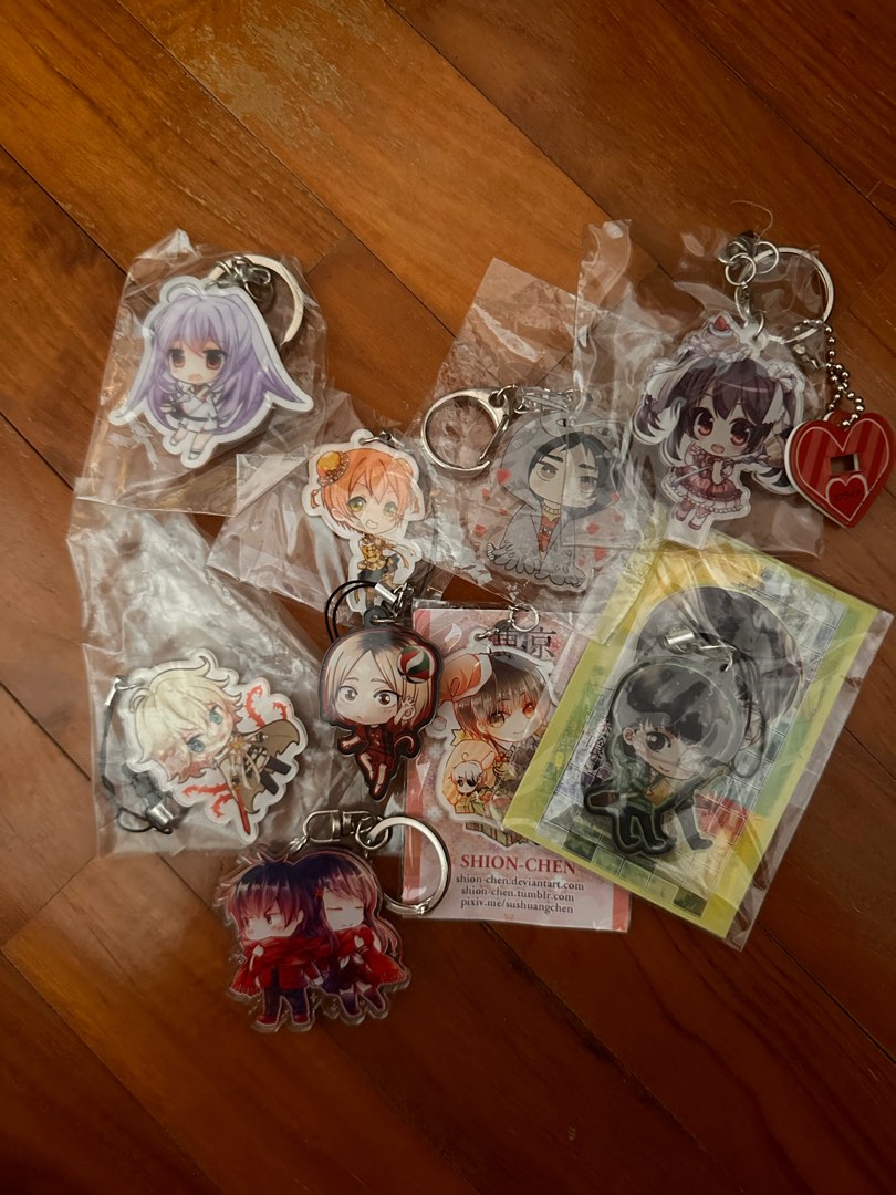 fanmade anime acrylic keychains, Hobbies & Toys, Memorabilia ...