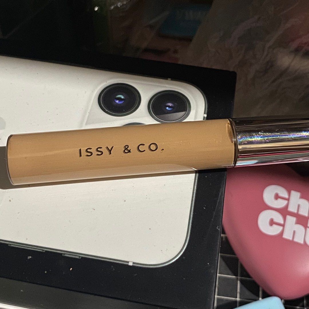 FS issy and co concealer (shade: nt4), Beauty & Personal Care, Face ...