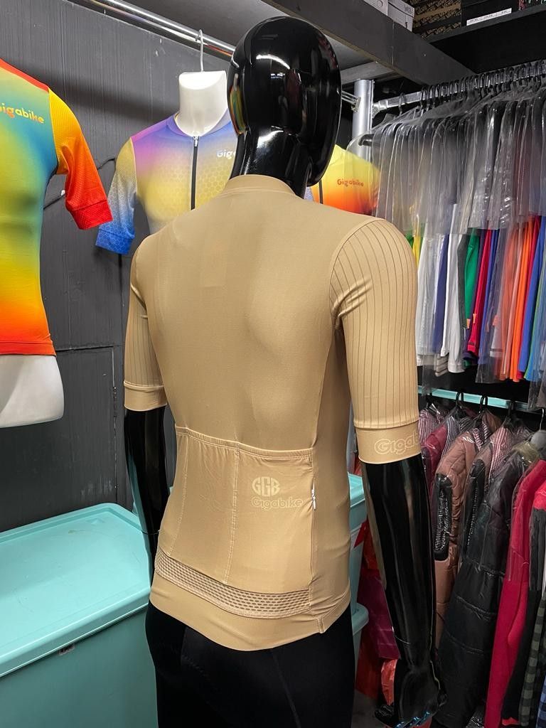 GIGABIKE Cycling the, Men's Fashion, Activewear on Carousell