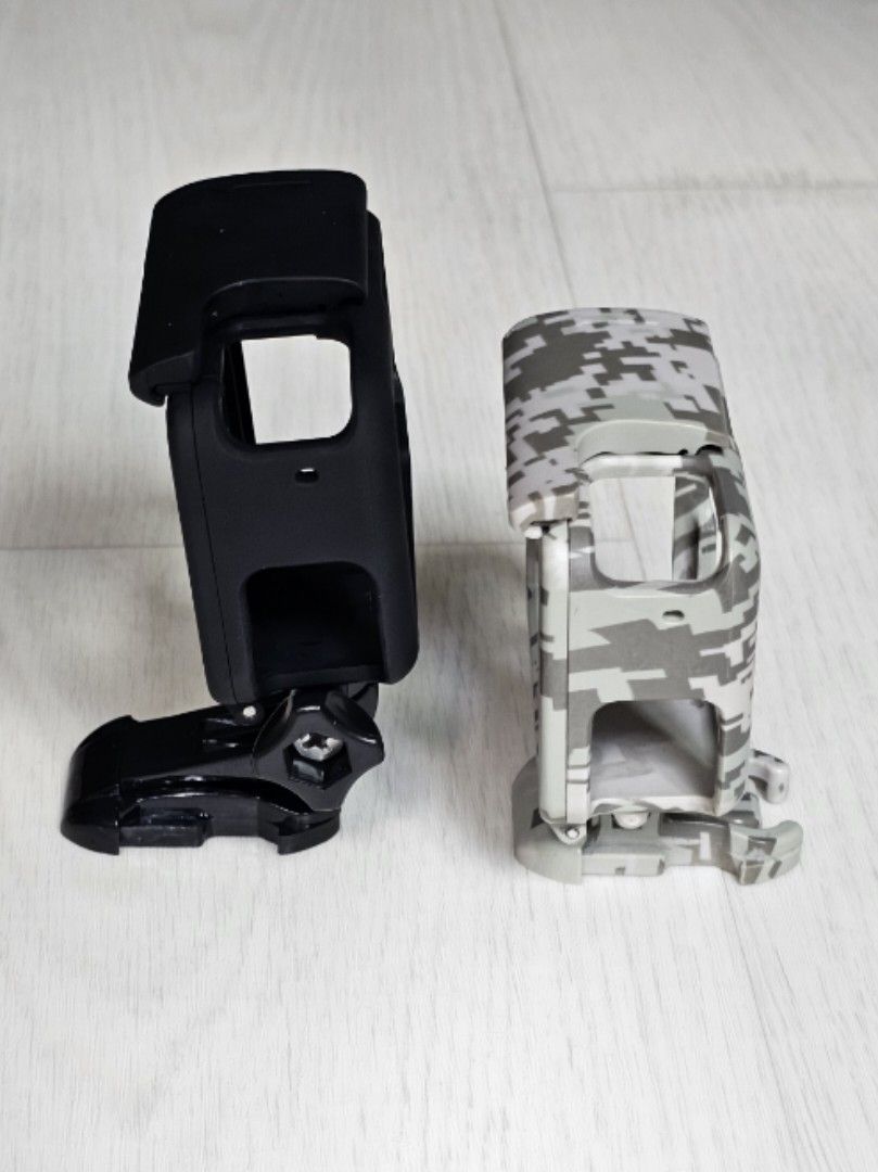 GoPro Hero 7 black casing mount and battery, Sports Equipment, Bicycles ...