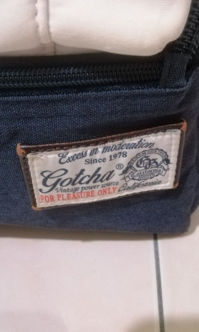 Gotcha Vintage Crossbody Bag, Men's Fashion, Bags, Belt bags, Clutches ...