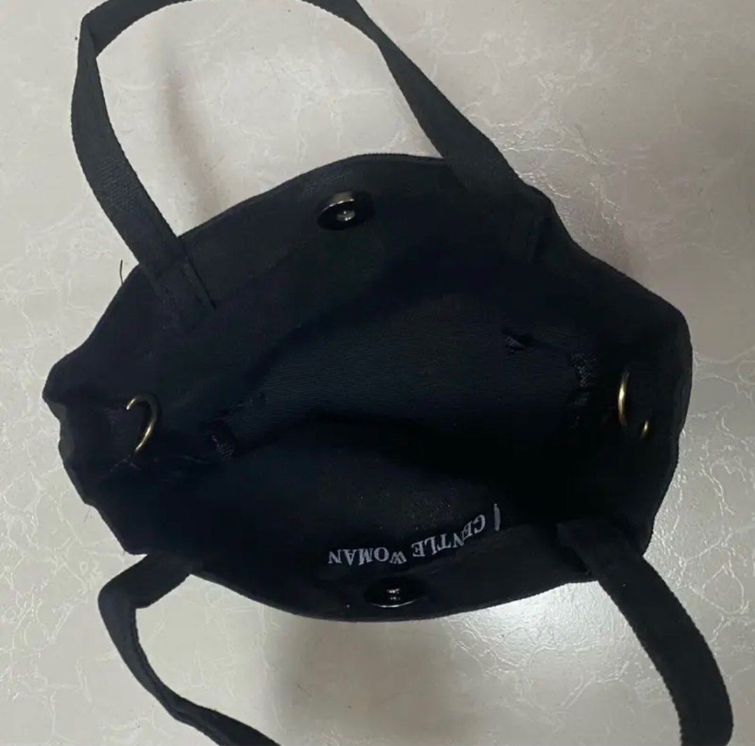 GW cavass sling with design, Women's Fashion, Bags & Wallets, Cross ...
