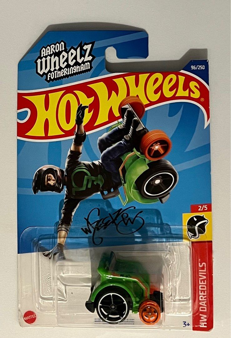 Hot Wheels Aaron Wheelz set of 5, 興趣及遊戲, 玩具 & 遊戲類 - Carousell