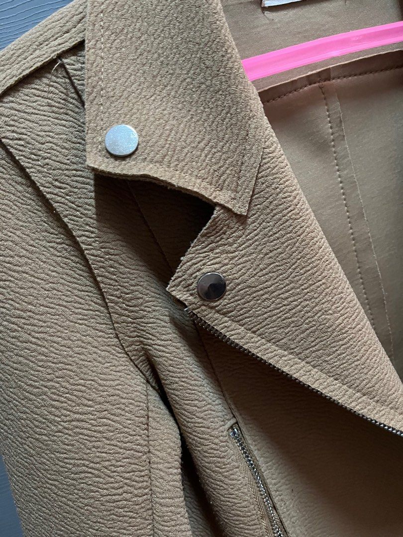 HQ Brown Jacket, Women's Fashion, Coats, Jackets and Outerwear on Carousell