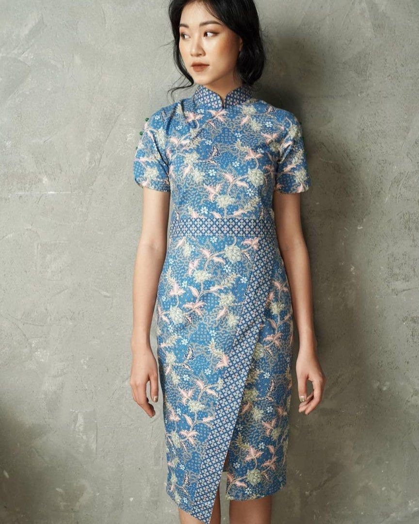 Joli Pretty Asa Indigo Cheongsam, Women's Fashion, Dresses & Sets ...