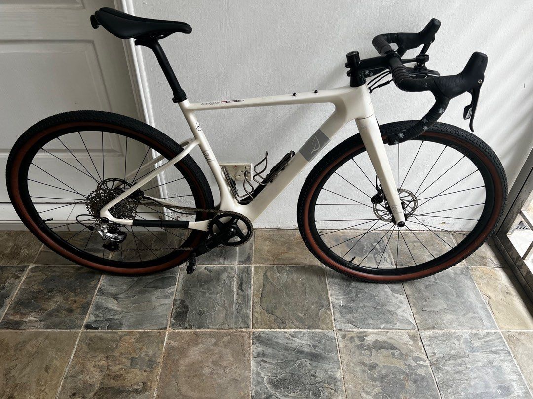 Lauf Seigla with Power Meter Gravel Bike, Sports Equipment, Bicycles ...