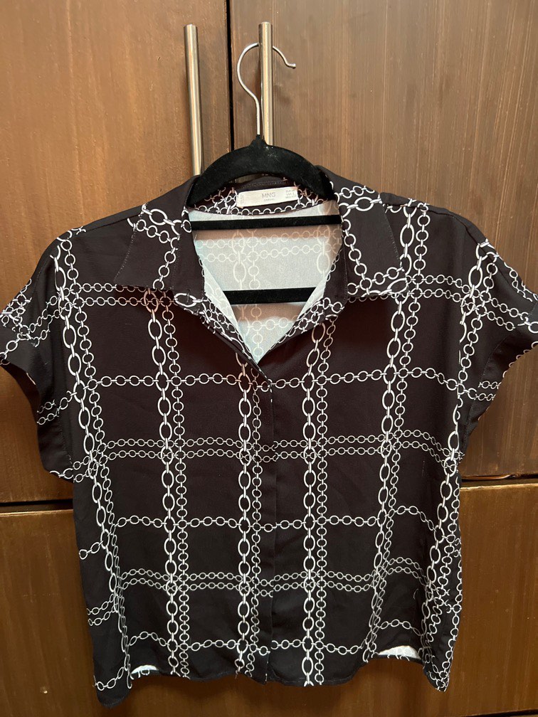 Mango Silky Boxy Printed Top, Women's Fashion, Tops, Blouses on Carousell