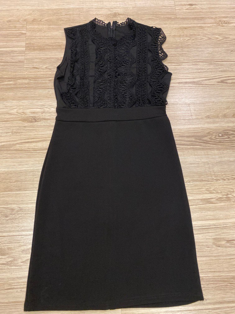 Mini Dress Hitam, Fesyen Wanita, Pakaian Wanita, Gaun & Rok di Carousell