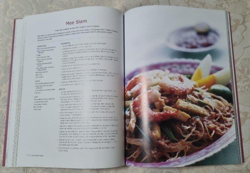 Mrs Lee's Cookbook, Hobbies & Toys, Books & Magazines, Fiction & Non ...