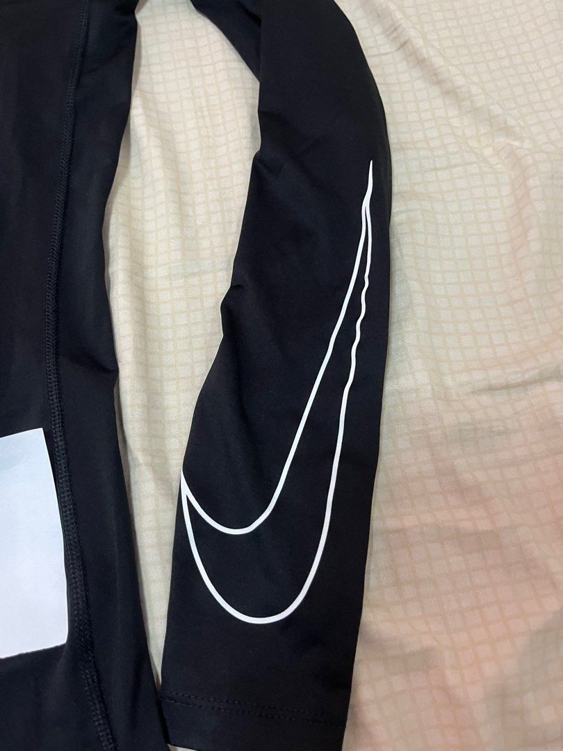 Nike compression Medium, Men's Fashion, Activewear on Carousell