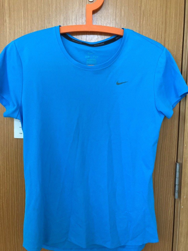 Nike Dri Fit blue running tshirt, Women's Fashion, Activewear on Carousell