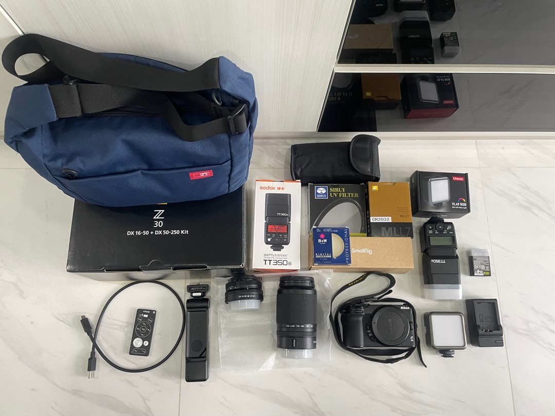 Nikon Z30 w/ kit lens and flash + Free Accessories , Photography ...