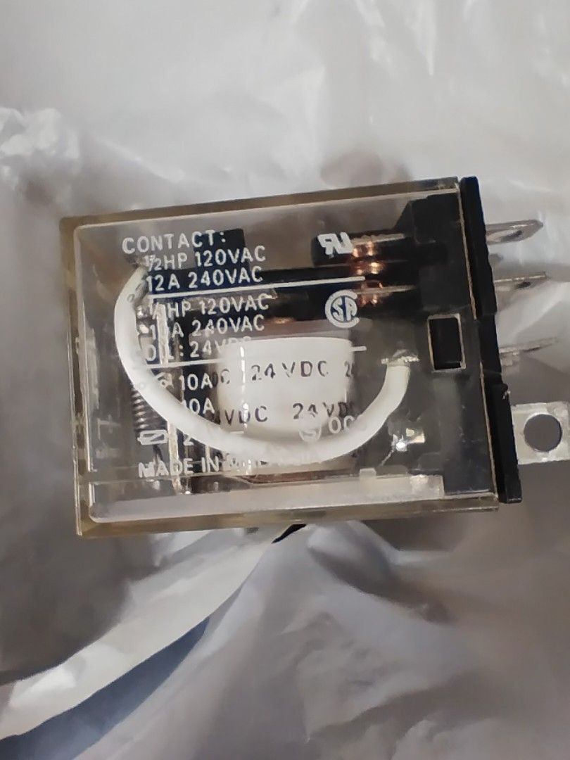 Omron relay 24vdc, TV & Home Appliances, Electrical, Adaptors & Sockets ...