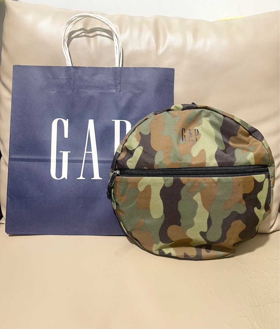 Original Gap Duffle Bag with paper bag, Men's Fashion, Bags, Sling Bags ...