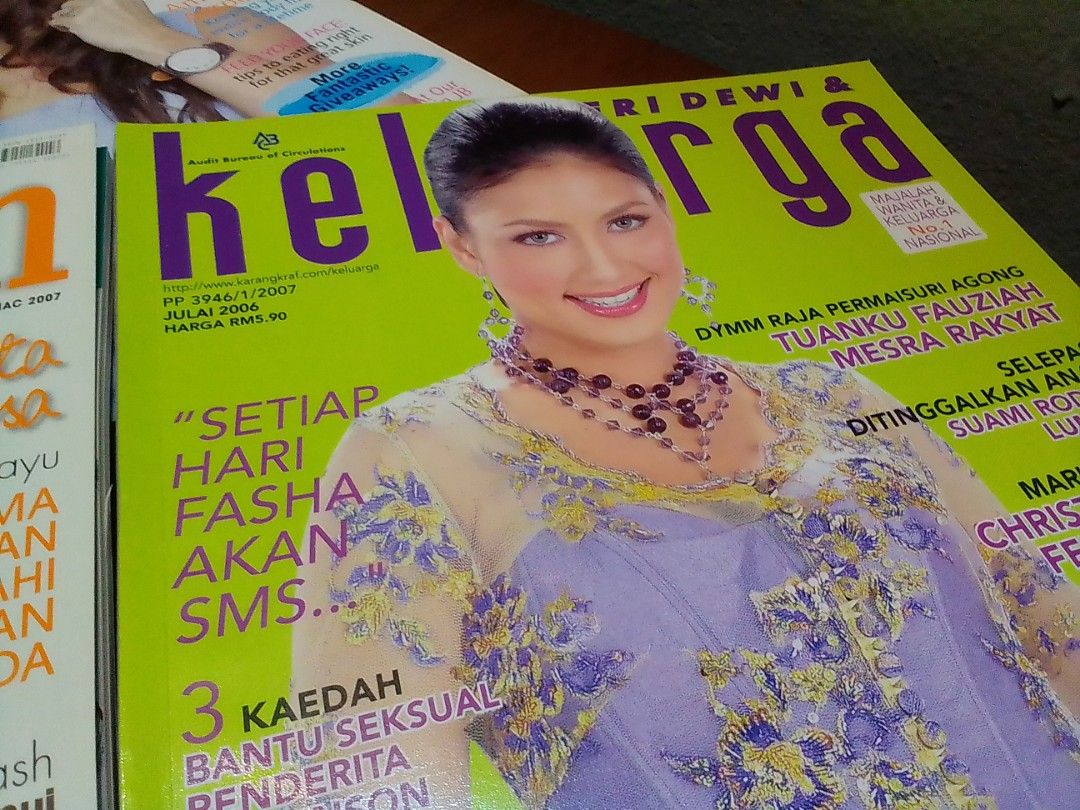 PERCUMA 2 Majalah / Majalah 2002 - 2007 / Majalah wanita / Majalah keluarga / majalah perempuan ...