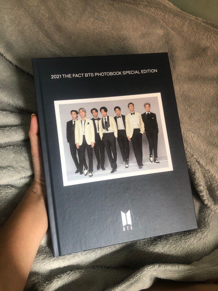 Photobook BTS 2021 The Fact, K-Wave di Carousell