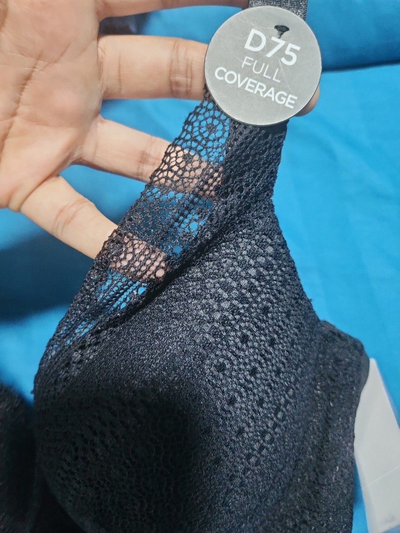 Pierre Cardin Bra D75, Women's Fashion, New Undergarments & Loungewear on Carousell