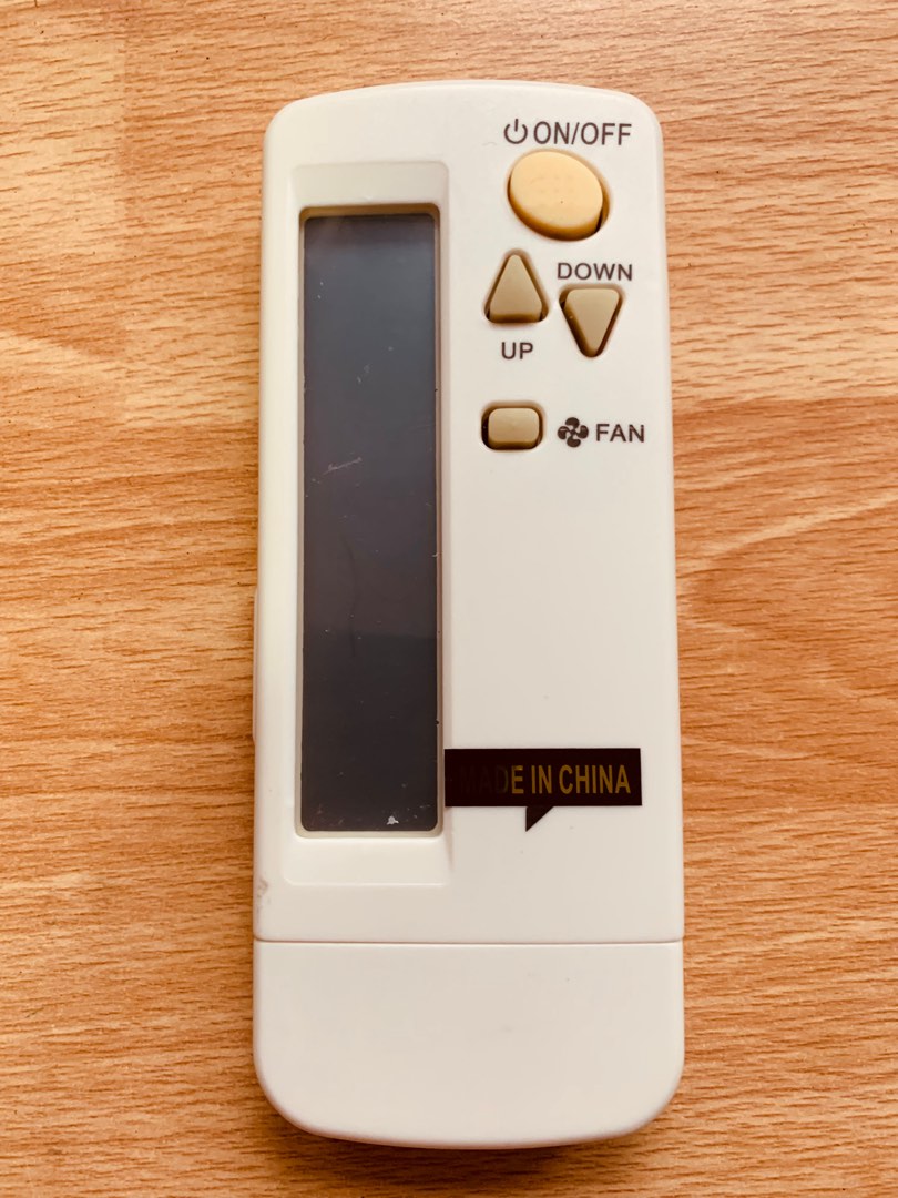 Remote control for Daikin air-conditioner (BRC4C151), TV & Home ...