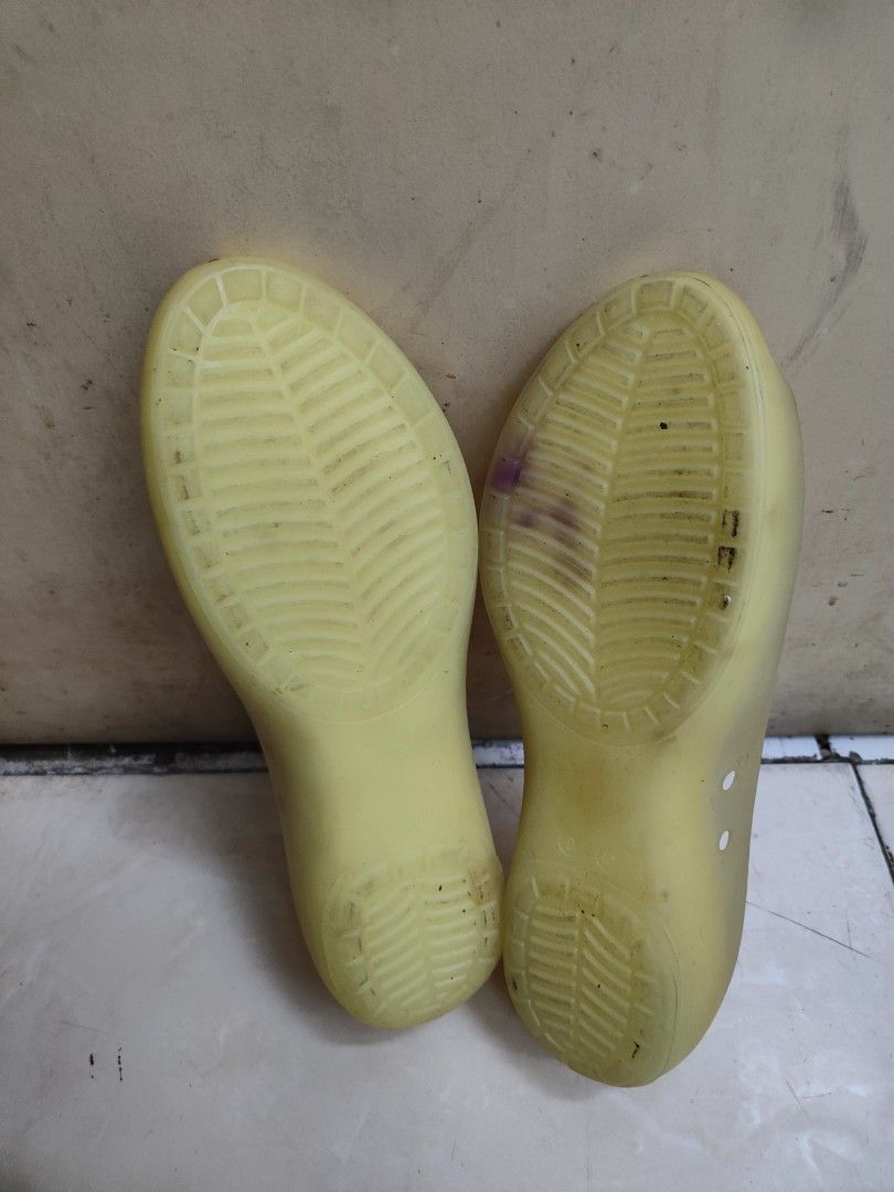 Sepatu kuning / yellow coloured shoes, Fesyen Wanita, Sepatu di Carousell