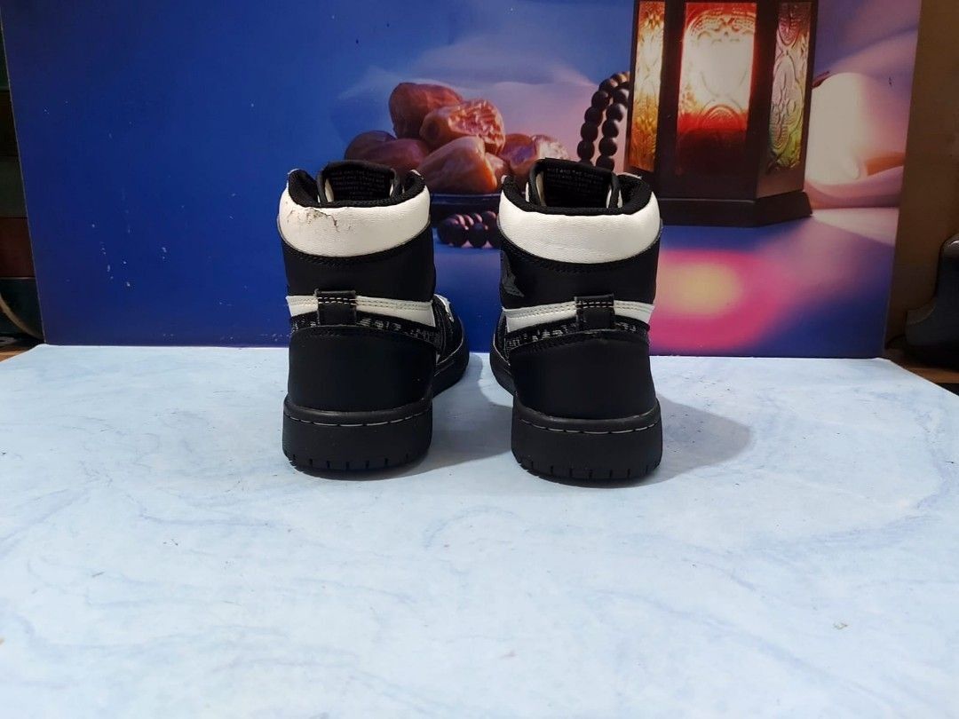 Sepatu Nike AIR JORDAN 1 RETRO HIGH OG 872087-001 Size 40, Fesyen Pria ...