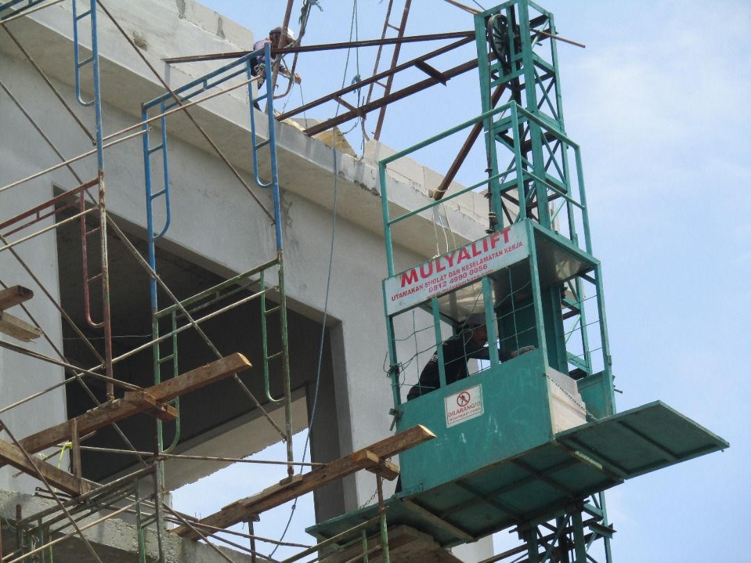 Sewa Alat Proyek LIFT BARANG 1-4 Ton Seluruh Indonesia / 0851-7510-4545 ...