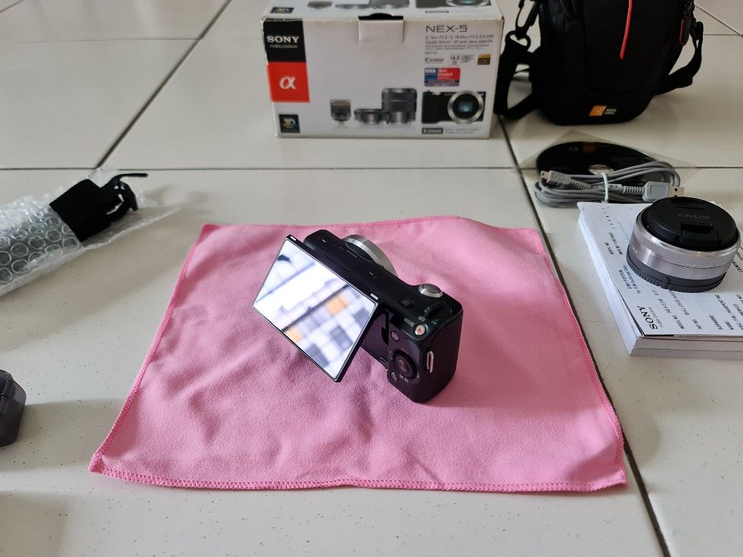 Sony NEX 5, Photography, Cameras on Carousell