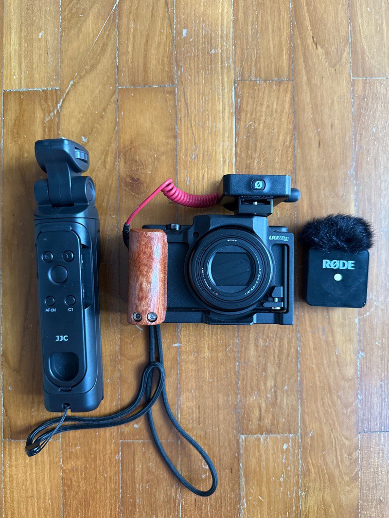 Sony ZV-1 with Rode Wireless Go, Photography, Video Cameras on Carousell