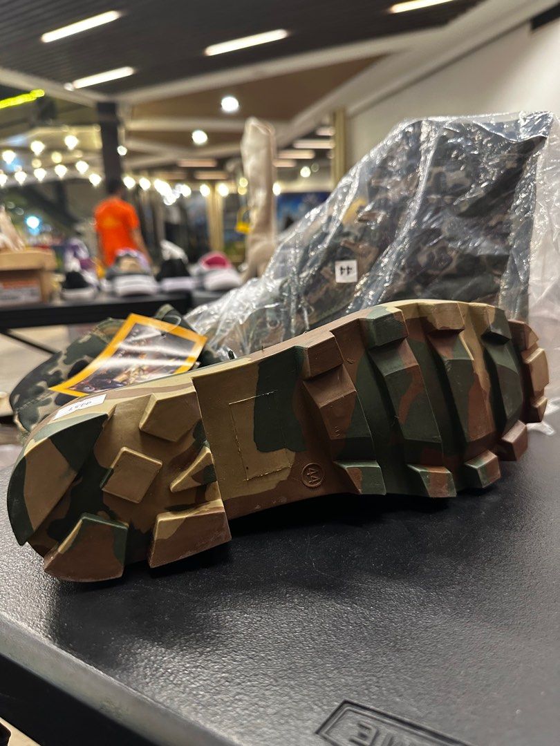 Tactical Combat Shoes Camouflage, Men's Fashion, Activewear on Carousell