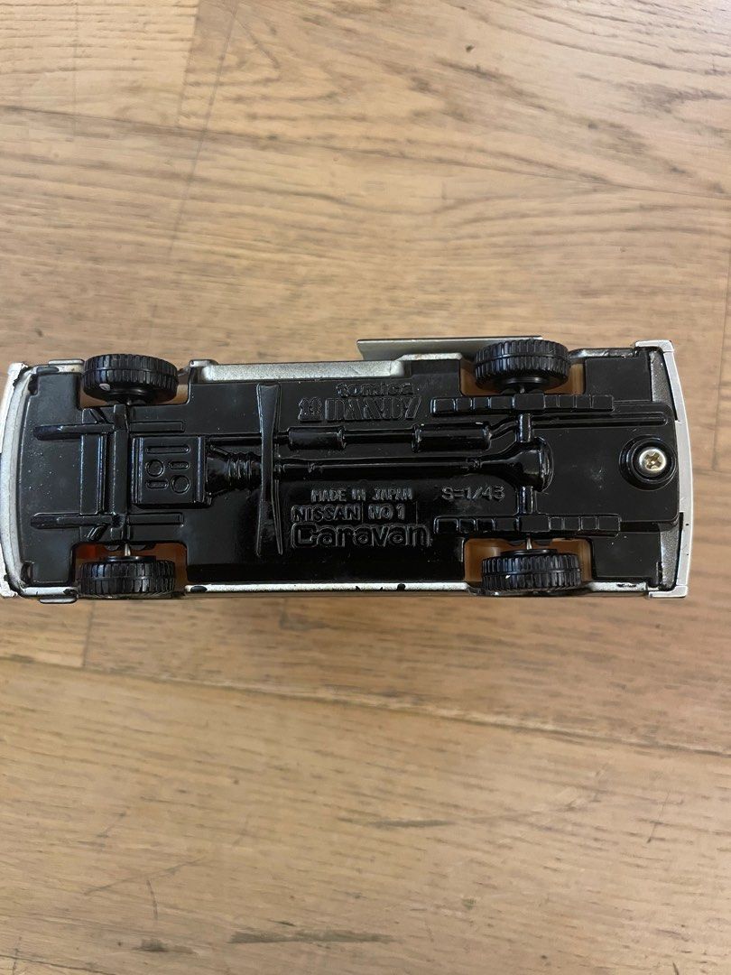 Tomica Dandy 1/43 001 Nissan Caravan Made in Japan, 興趣及遊戲, 玩具 & 遊戲類 - Carousell