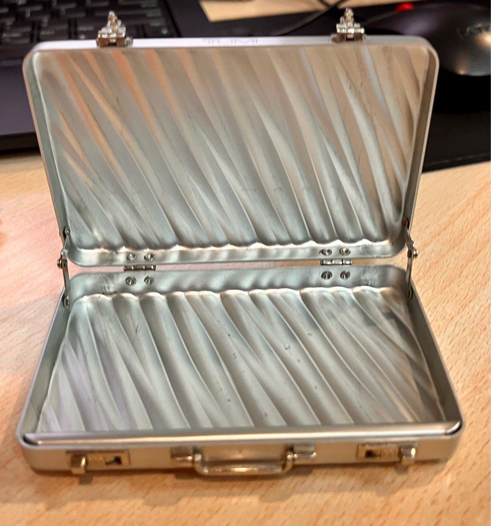 Tumi Aluminum Card Holder Case, Luxury, Bags & Wallets on Carousell