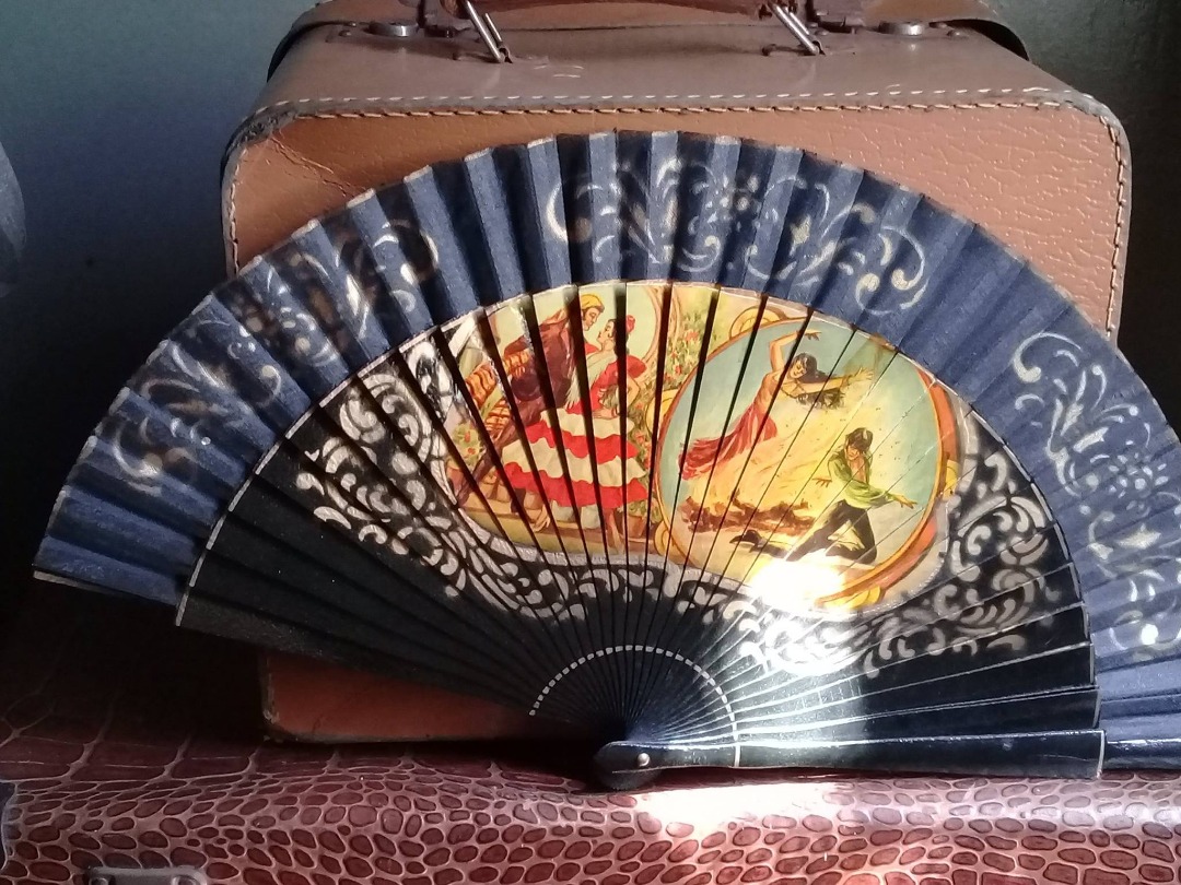 Vintage Spanish Fan, Luxury, Accessories on Carousell