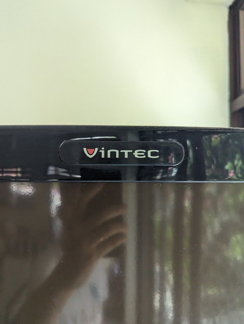 Vintec Wine Fridge, TV & Home Appliances, Kitchen Appliances, Wine ...