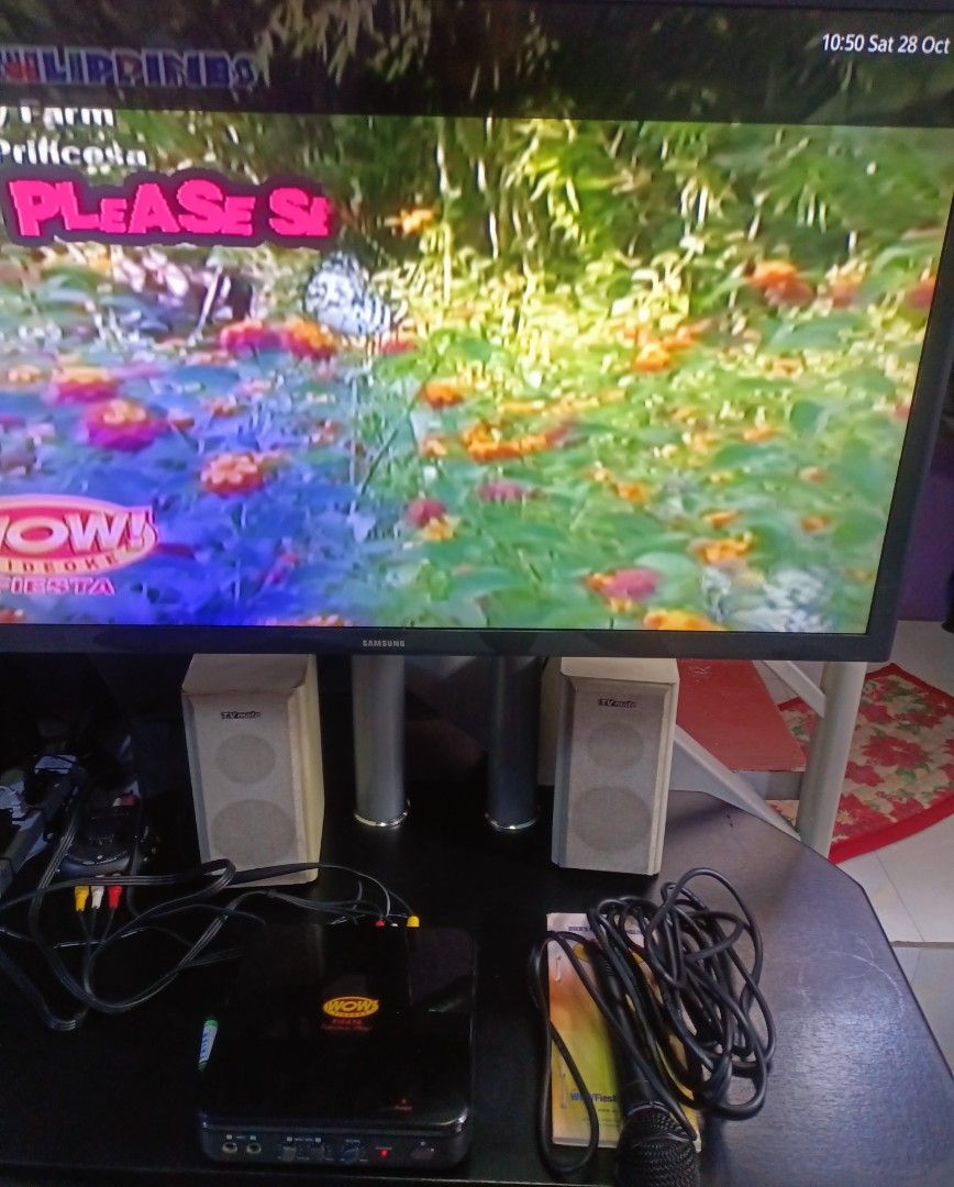 Wow Fiesta DVD Karaoke, TV & Home Appliances, TV & Entertainment, Entertainment Systems & Smart ...