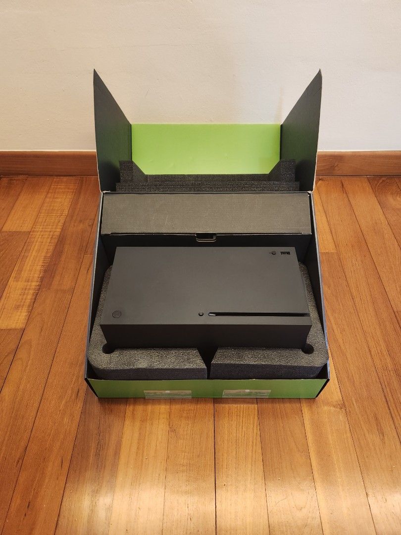 XBOX SERIES X 1 TERABYTE WITH 1 CONTROLLER, Video Gaming, Video Games ...