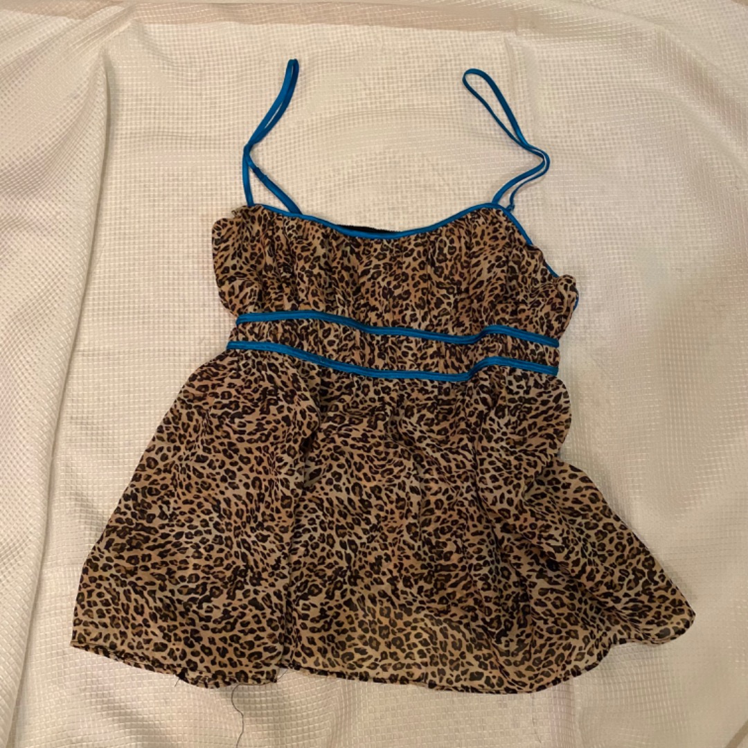 Y2k Cinema Etoile leopard print cami top, Women's Fashion, Tops ...